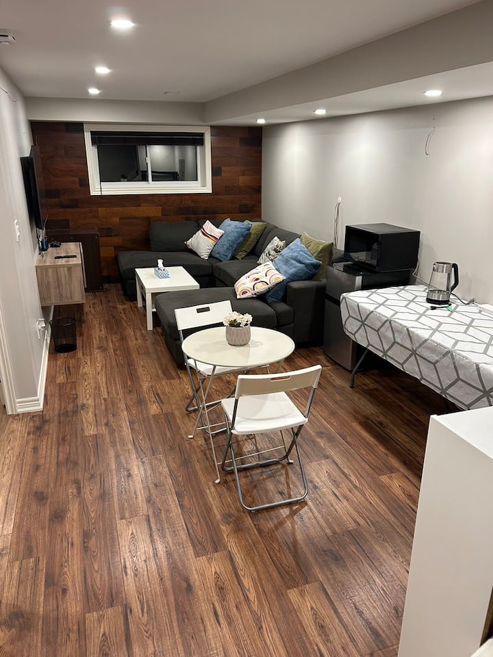 Welcome To Our Lovely Lower Basement - St. Catharines
