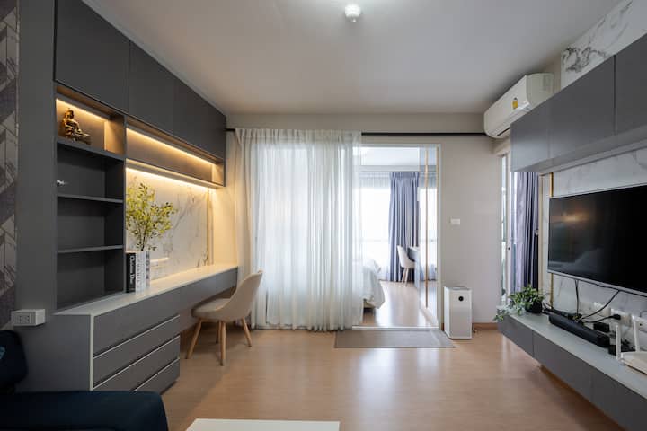 Modern Cozy Condo Near Mall | Pool+gym Access - Bang Kapi District