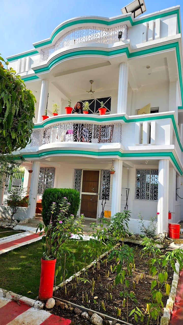 Green Hut - Have A Blissful Stay! - Jabalpur