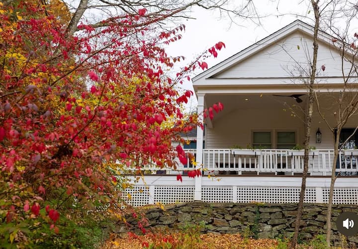 Charming Chester Retreat - Cottage - Essex, CT