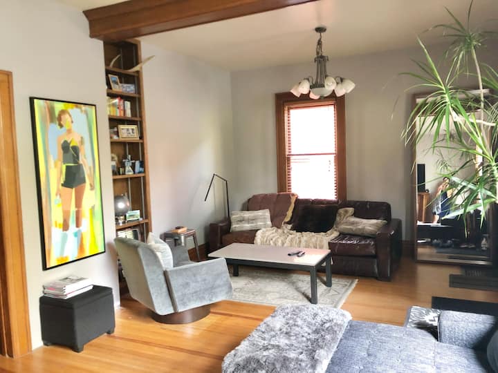 Welcome To My Spacious City Park (Denver) Gem! - Denver, CO