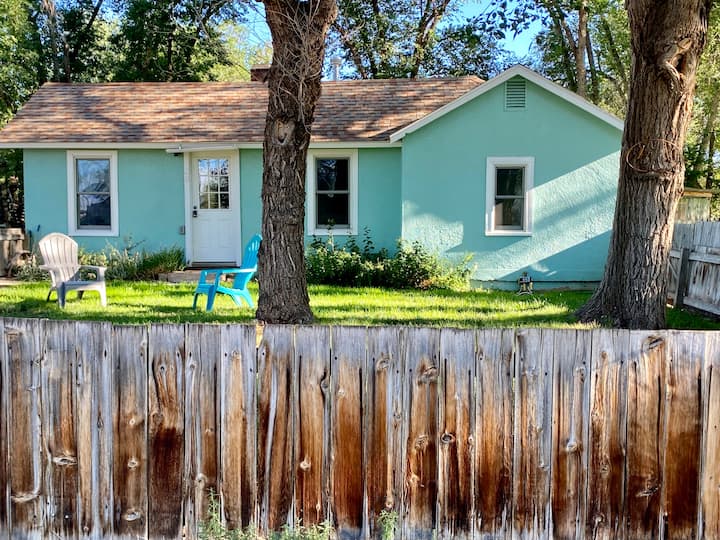 Midtown Quiet Haven Huge Pet Yard - Cortez, CO