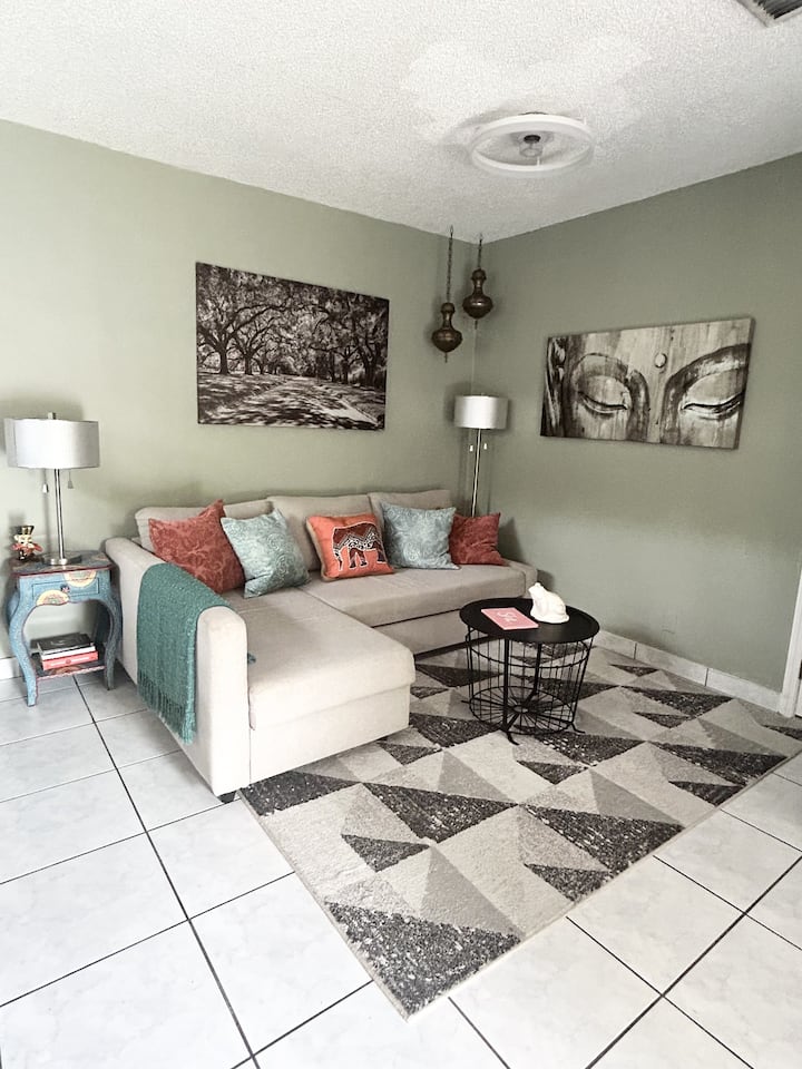 Zen Eclectic Retreat 1br Suite Near Stadium - Miami Gardens
