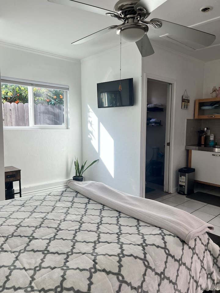 Private Studio Near All Of La’s Best Attractions - University of Southern California, Los Angeles