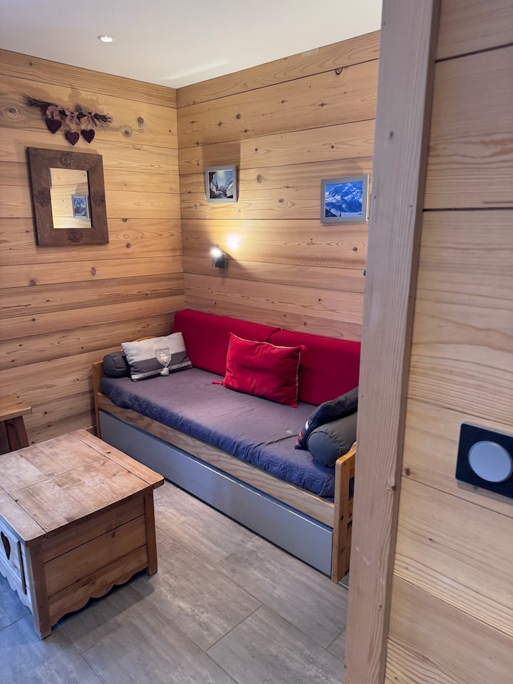 Tignes -1 Bedroom
4/6 Person Apartment
Lavachet - Val-d'Isère