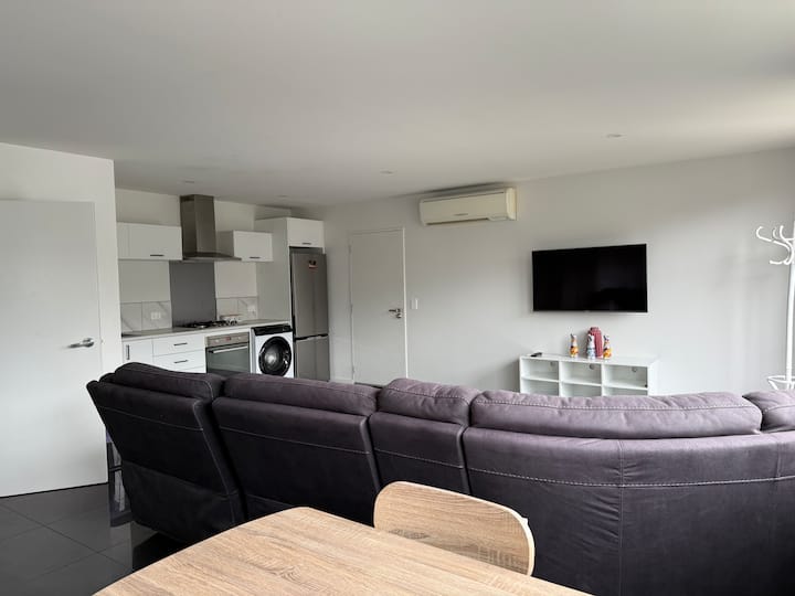 Trendy 2 Bedroom Home Away From Home. - Arrowtown