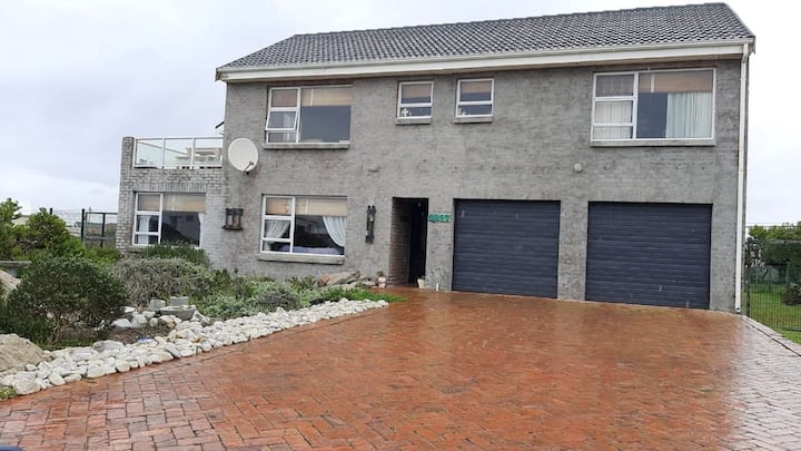 Betty's Bay Self-catering Home With A View - Pringle Bay
