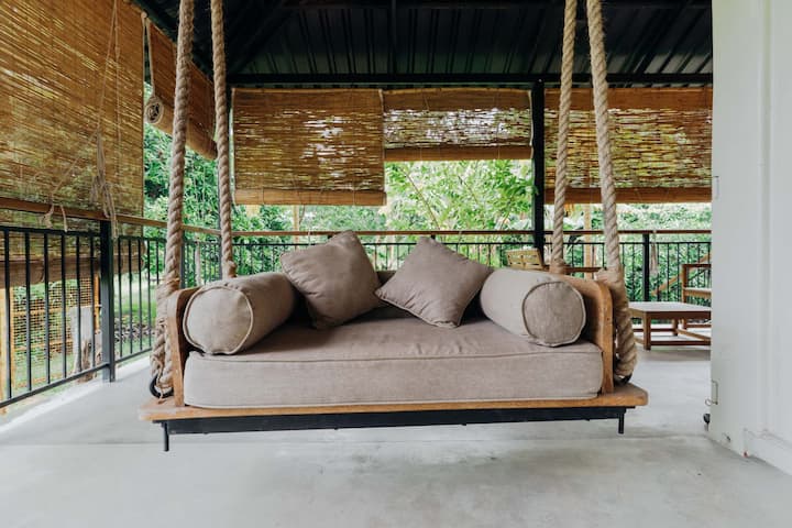Cozy Two Person Container Farmhouse - Chennai
