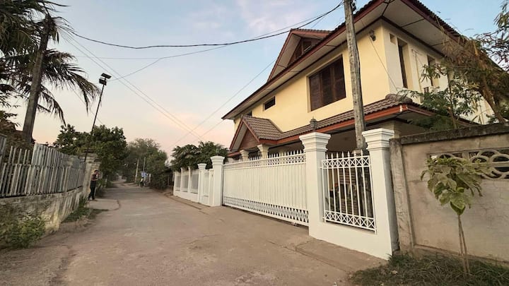 Large Luxury Relaxed New Home - Vientiane