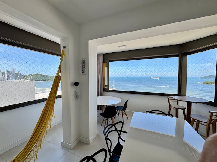 Frente Mar! ÓTima Localização-centro-4 Qtos-1 Vaga - Balneario Camboriú