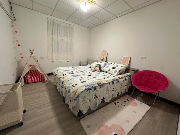 風 Cill 小孩｜親子主題民宿
在城市裡，留一個讓孩子慢慢長大的地方
是一間為能放慢腳步的城市民宿 - Daya District