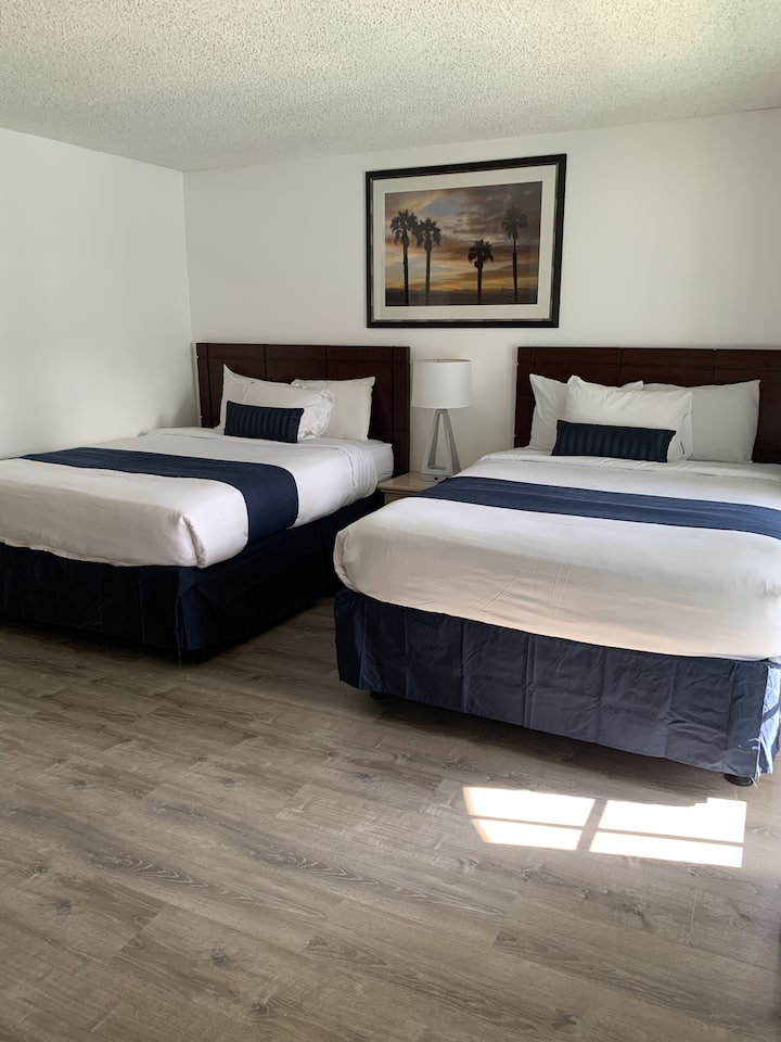 54 - Luxury Queen Suite (Sleeps 4-6) - 팜스프링스