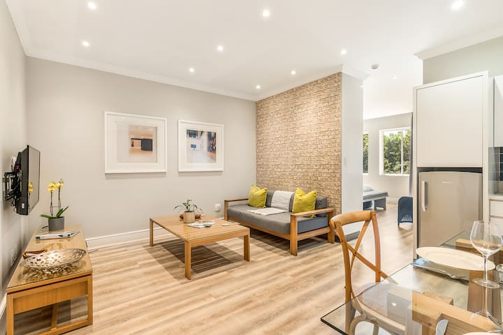 Luxury Serviced Apartment. Best Area In Sandton. - Johannesburg