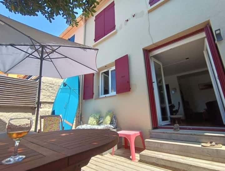 Maison Dans Village Côtier Typique - Plage De Cerbère