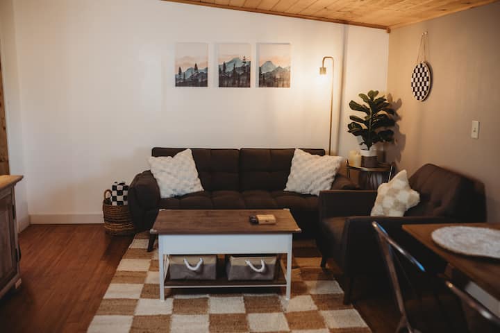Checkeredcottage/beach/trails/lav Farm/dungeness - Sequim, WA