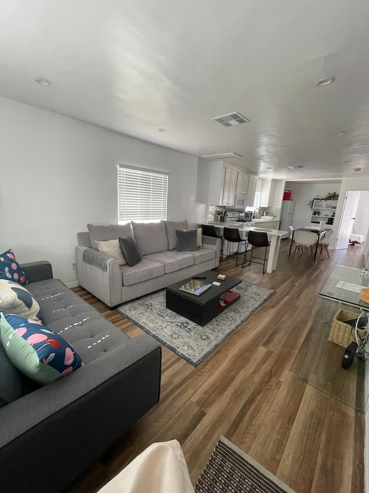 3 Bedroom/2 Bathroom - Inglewood, CA