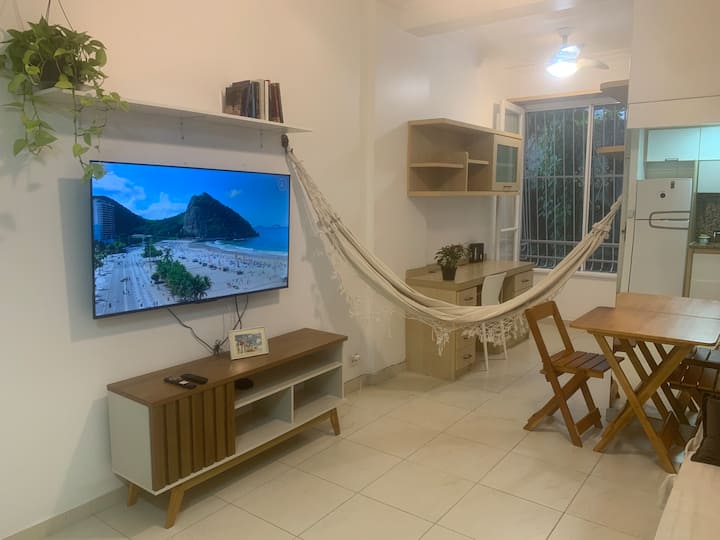 Leme: Safe, Quiet, Private, Near The Beach - Rio de Janeiro
