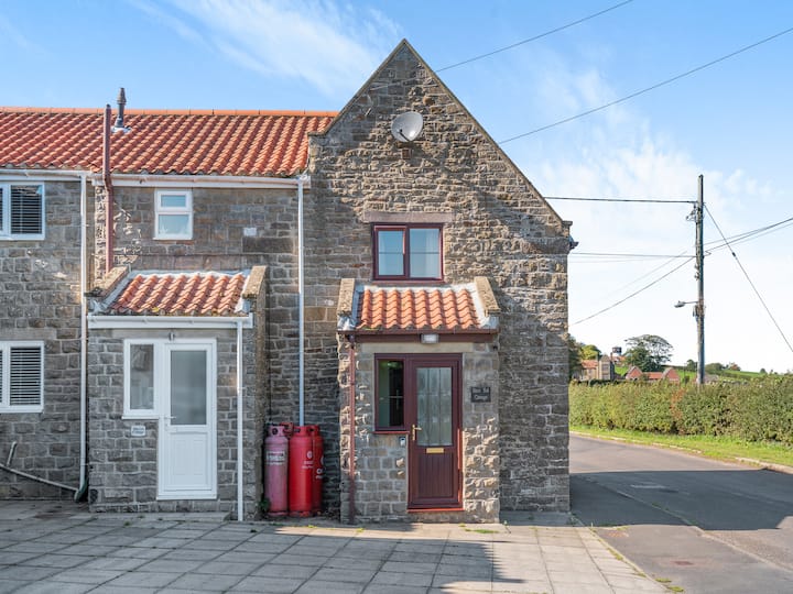 2 Bedroom Accommodation In Ugthorpe, Near Whitby - Staithes