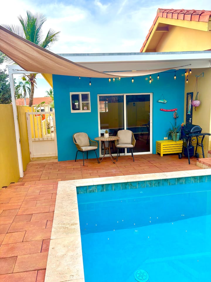 Poolside Modern, Spacious, 1 Bedroom Casita - Aruba