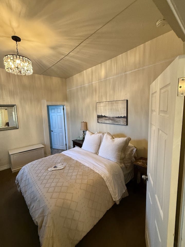 Belmont Place#1- Home In The Heart Of Caldwell - Caldwell, ID