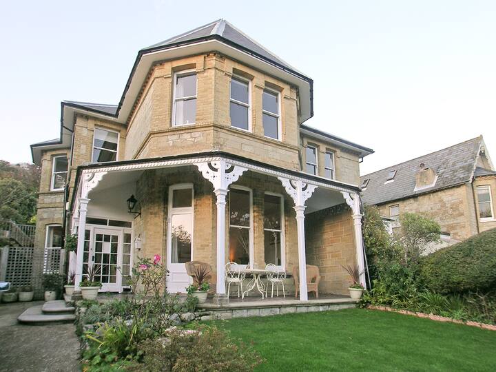 3 Bedroom Accommodation In Ventnor - Sandown