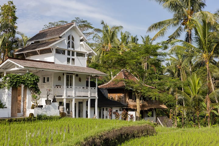 Trinity Gardens 
 Stunning Radiance - Ubud