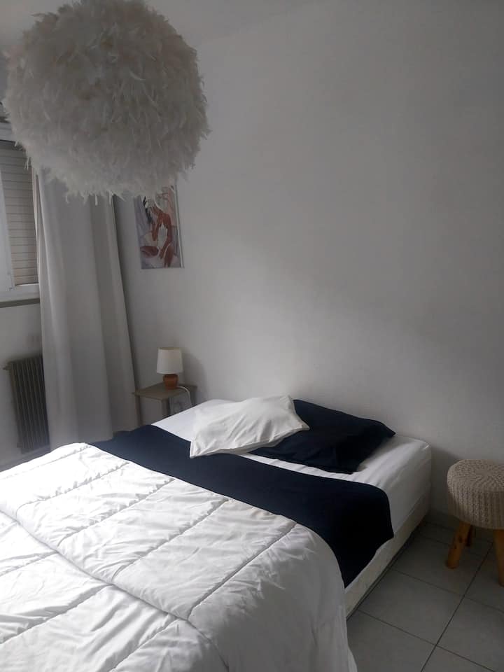 Chambre A Louer Propre Et Claire - Bonneville