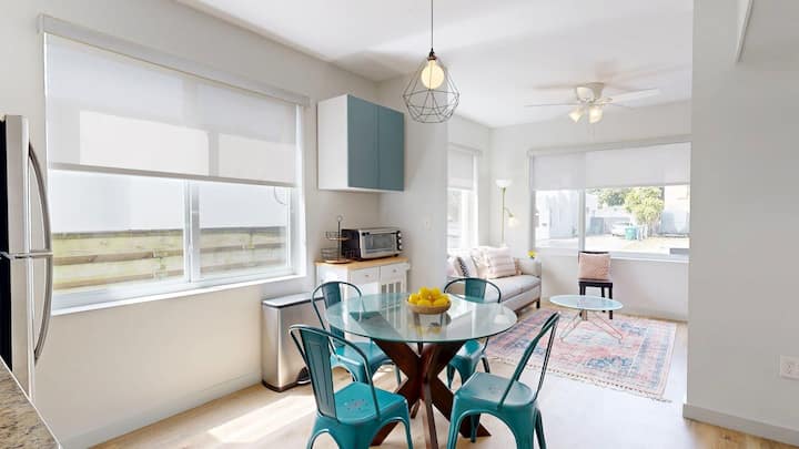 #1-charming 2/2 Villa In Lil Havana, Free Parking - Miami