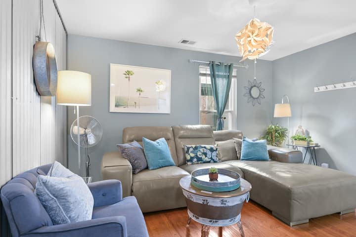 Comfy Cottage In Hip Neighborhd - 10 Mins To Dwtn - Nashville, TN