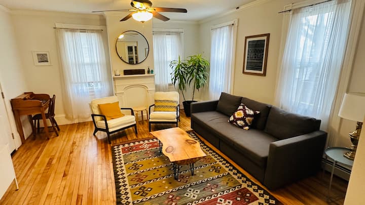Bright Spacious West End 2br With Parking - Portland, ME