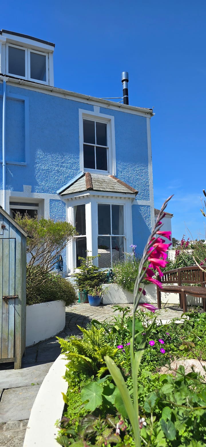 Amazing Views, Dog Friendly, Roof Terrace, Central - St Ives