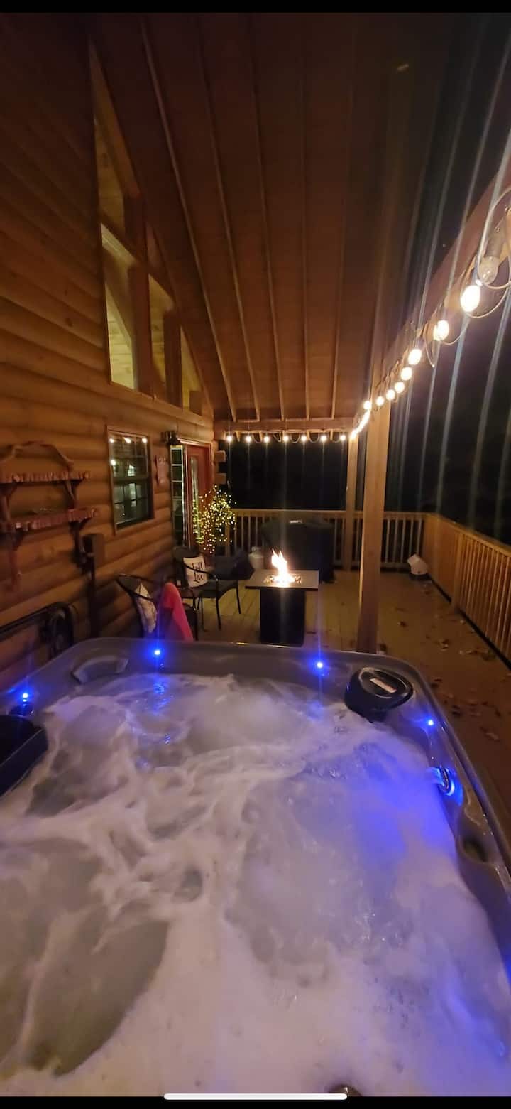 #1 Couple’s Cabin In Ntl. Forest—hottub, Jacuzzi - Sautee Nacoochee, GA