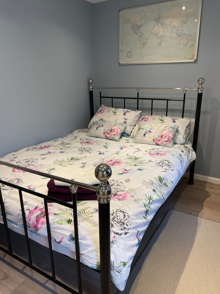 Beautiful Cabin In The Heart Of Wraysbury! - Uxbridge