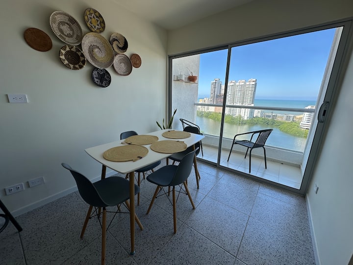 Oceanfront Apartment With Stunning Views Cartagena - Cartagena, Colombia