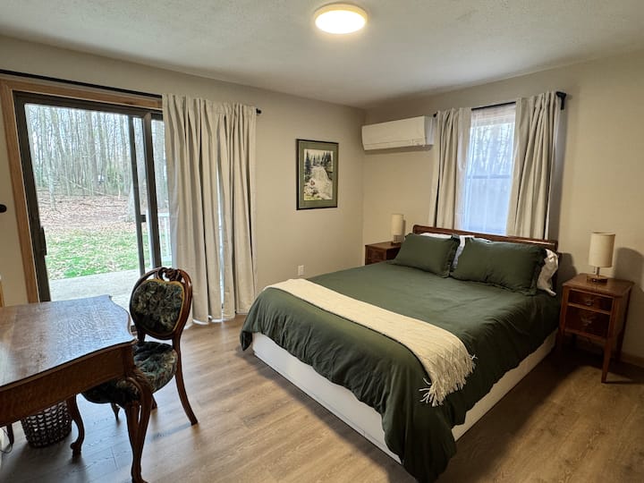 Trillium Acres Cottage - Cheat Lake, WV