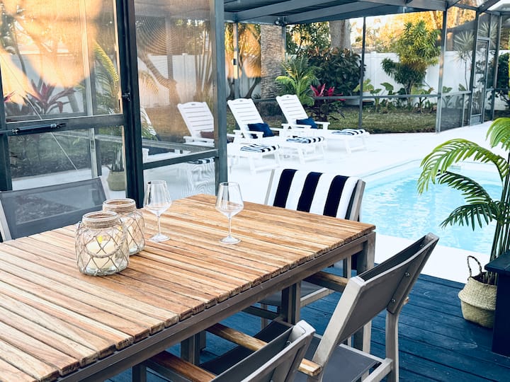 Tropical Oasis Modern Beach House With Pool - Largo, FL