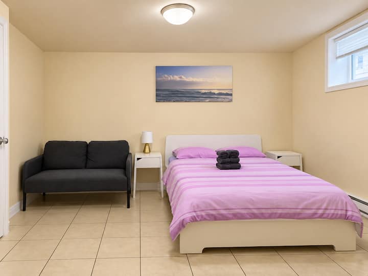 3-bed Cosy Basement | Uofc & Sait | C-train - Calgary