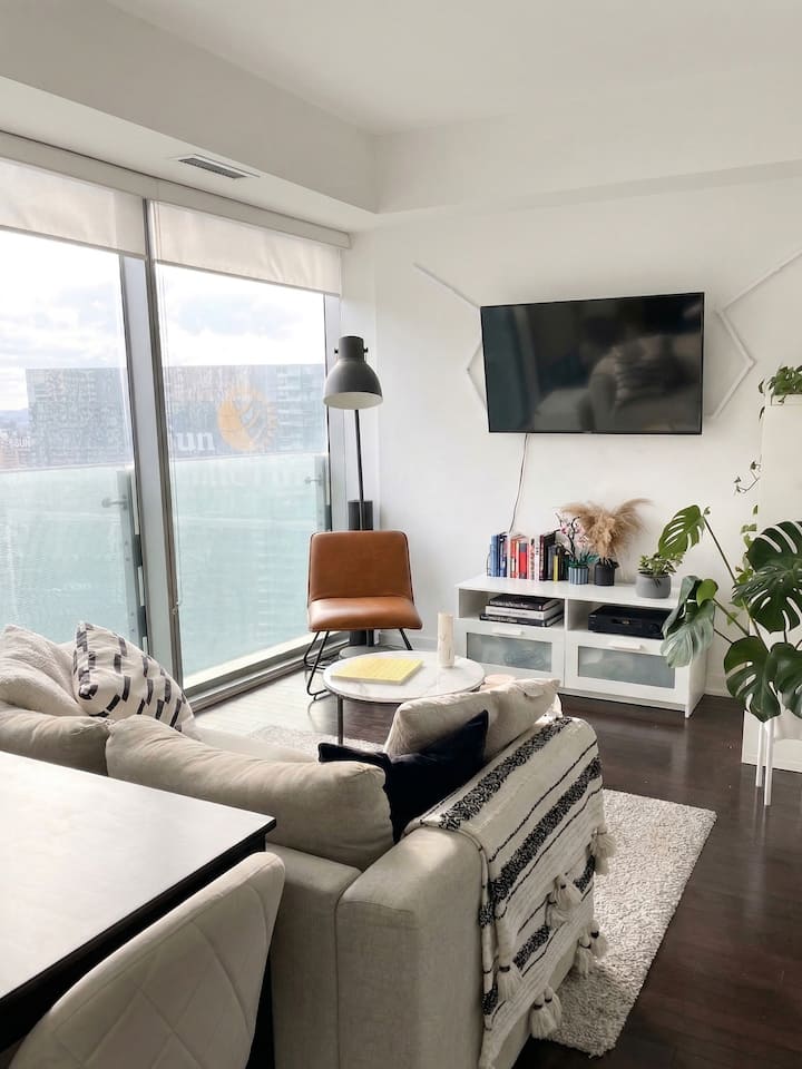 Central 1br - Work Ready | Cn Tower | Union Stn - Osgoode Hall