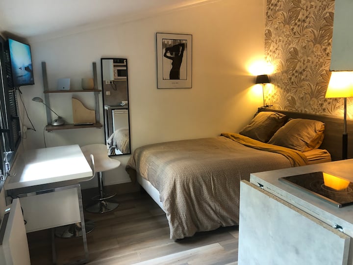 Paris-la Défense, Studio Meublé - Courbevoie