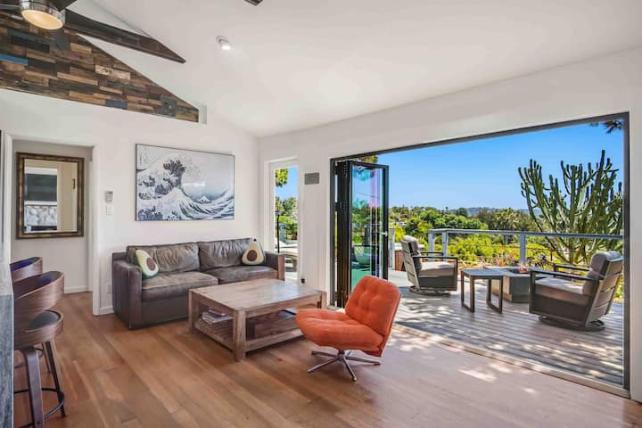 Ocean View Gem Close To Beaches With Own Jacuzzi - Encinitas, CA