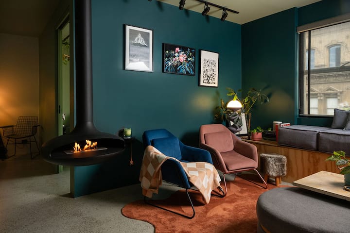 Architectural Conversion 2bed On Smith St +Parking - Melbourne