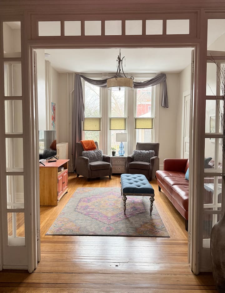 Quirky 1 Br Apt, Fireplace, Private Entry, Laundry - Minneapolis, MN