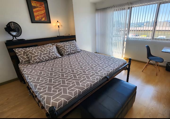 Industrial Chic Huge 1br W/balcony Near Sessionrd - Baguio