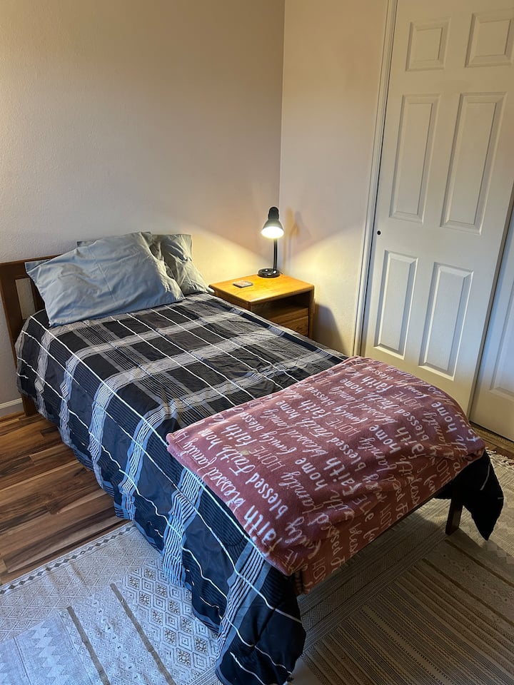 Private Bedroom/bath,  Balcony, Use Of Full Condo. - Boulder, CO