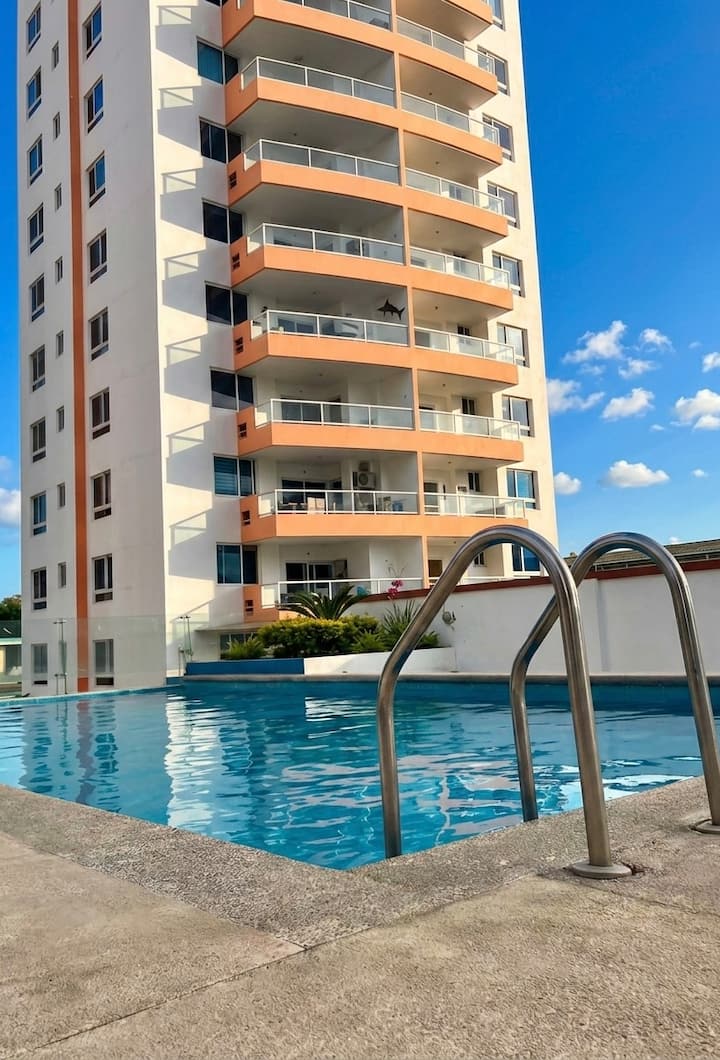 Oasis Familiar: 3 Piscinas Y Jacuzzi, Airec - Atacames