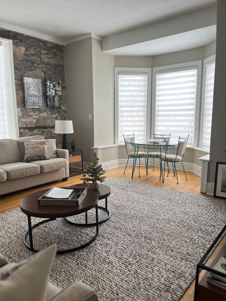 The Carriage House @ Historic Lornewood Mansion - Guelph