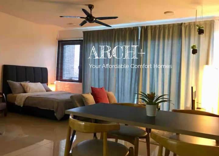 Arch+homestay(couple/netflix  )@Trefoil,setiaalam - Shah Alam