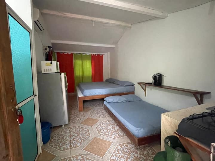 Lugar Encantador Con Baño Y Parqueadero Privado - Santiago de Tolú