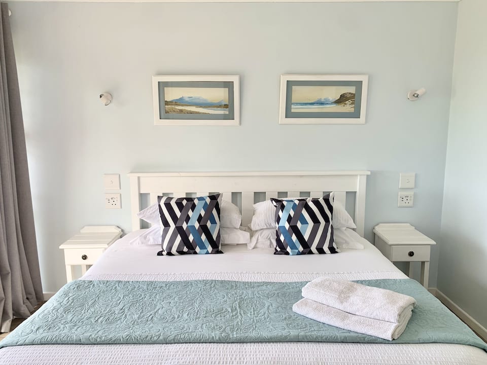 Struis Bay, South Africa Vacation Rentals - Airbnb