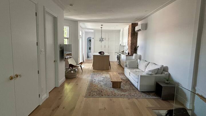 Chambre Heureuse : ) Au Coeur Du Plateau ! - Montreal